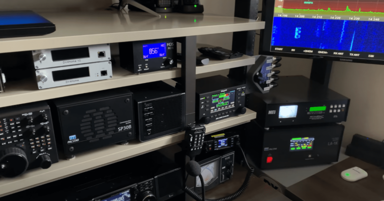 The 8 Best Ham Radio Desk Ideas - NerdyTechy